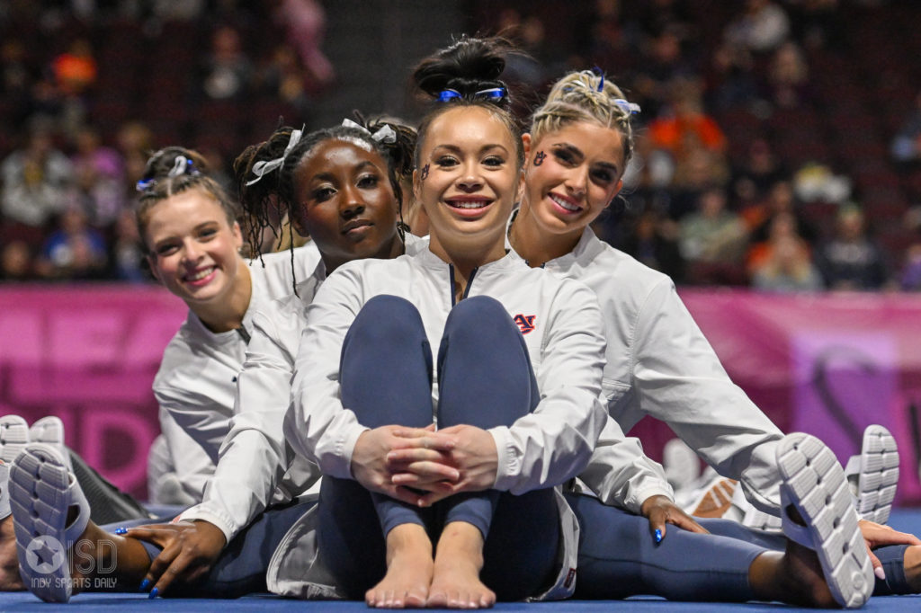 Alabama rolls with Mean Girls Super 16 session four victory