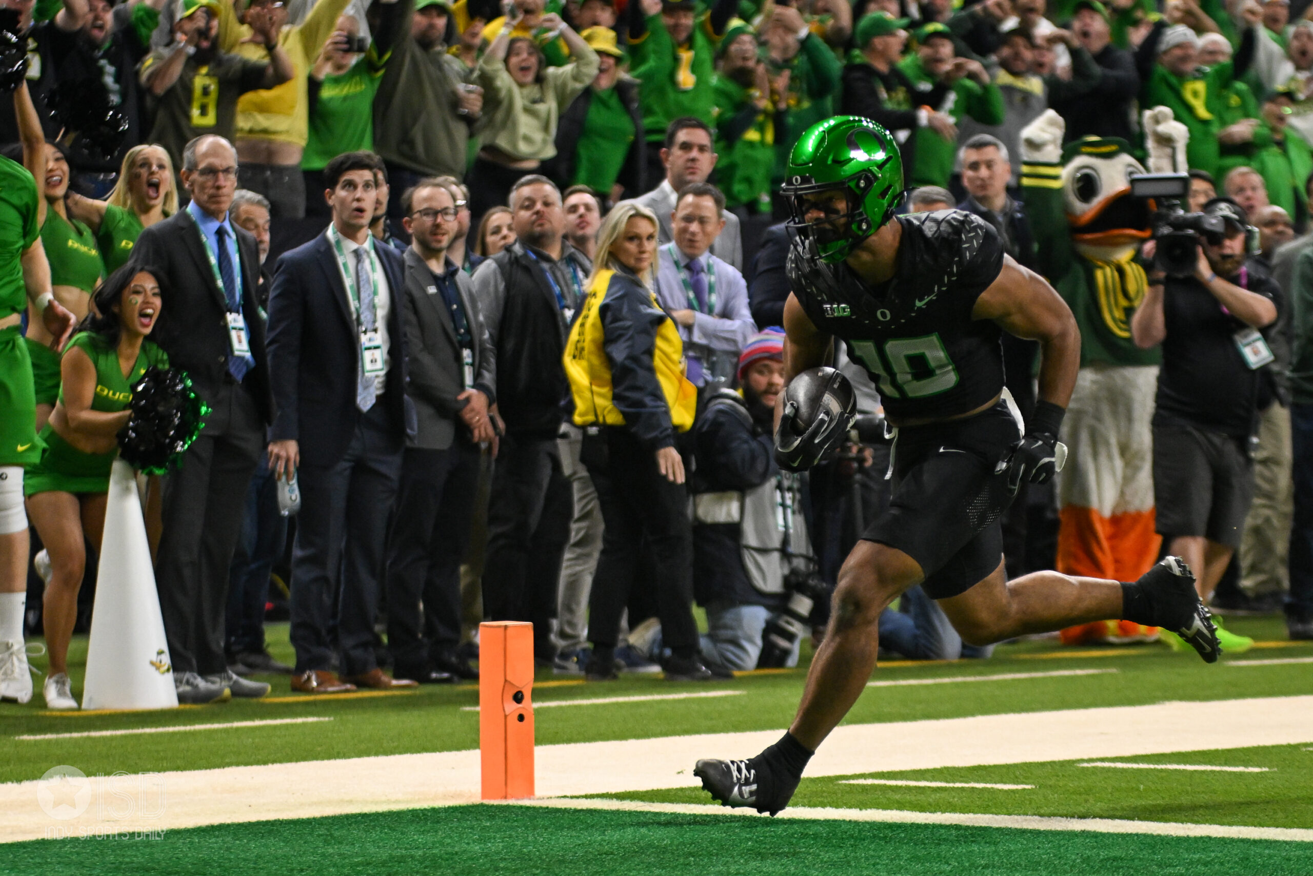 Oregon takes B1G football championship over Penn State